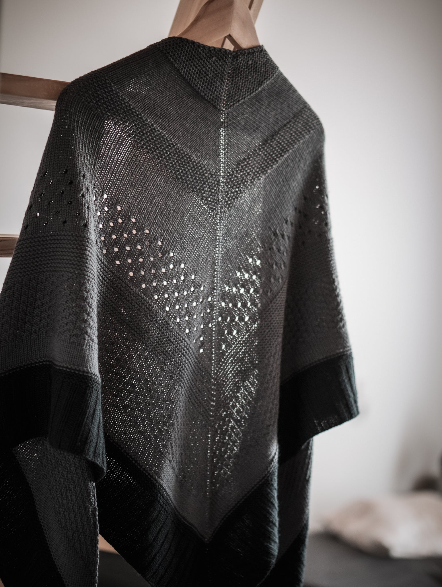 Analog | Das Dreieckstuch – Mme Benoir